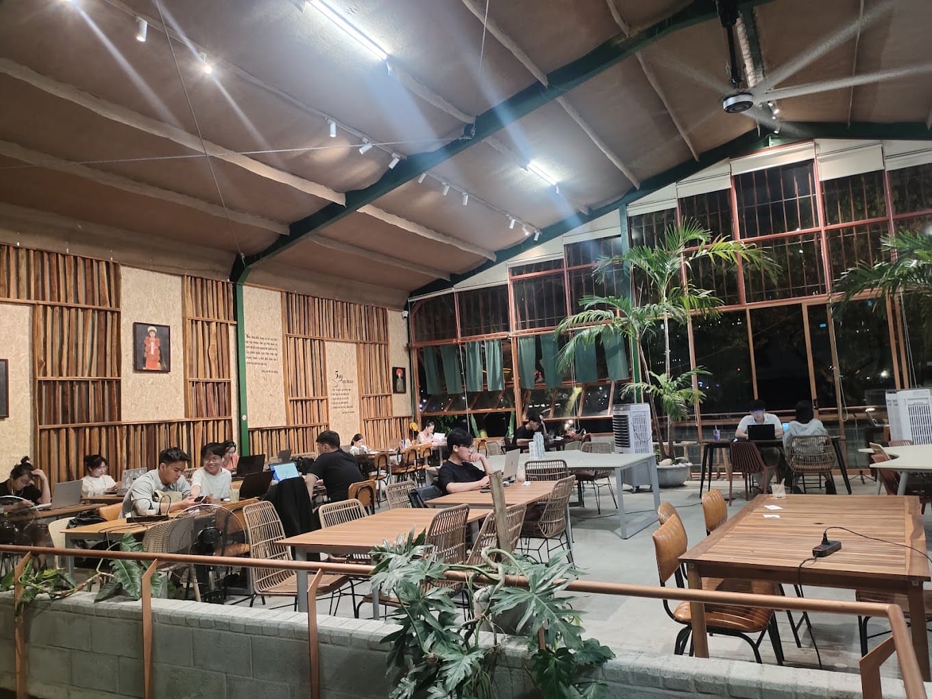 Đánh giá Anytime coffee - 237 Chương Dương, Ngũ Hành Sơn, Đà Nẵng